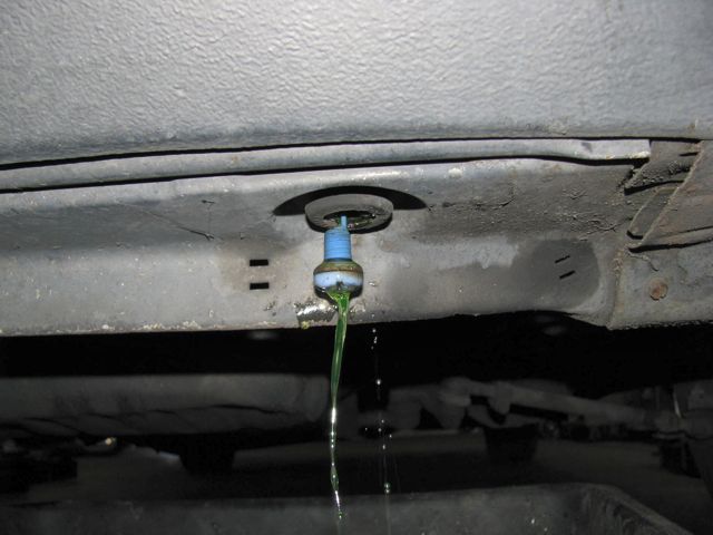 Easy way to Drain Coolant from the Radiator | Engine Problem ...